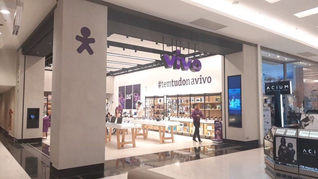 Vivo inaugura loja no Center Shopping Uberlândia com novo conceito em ...